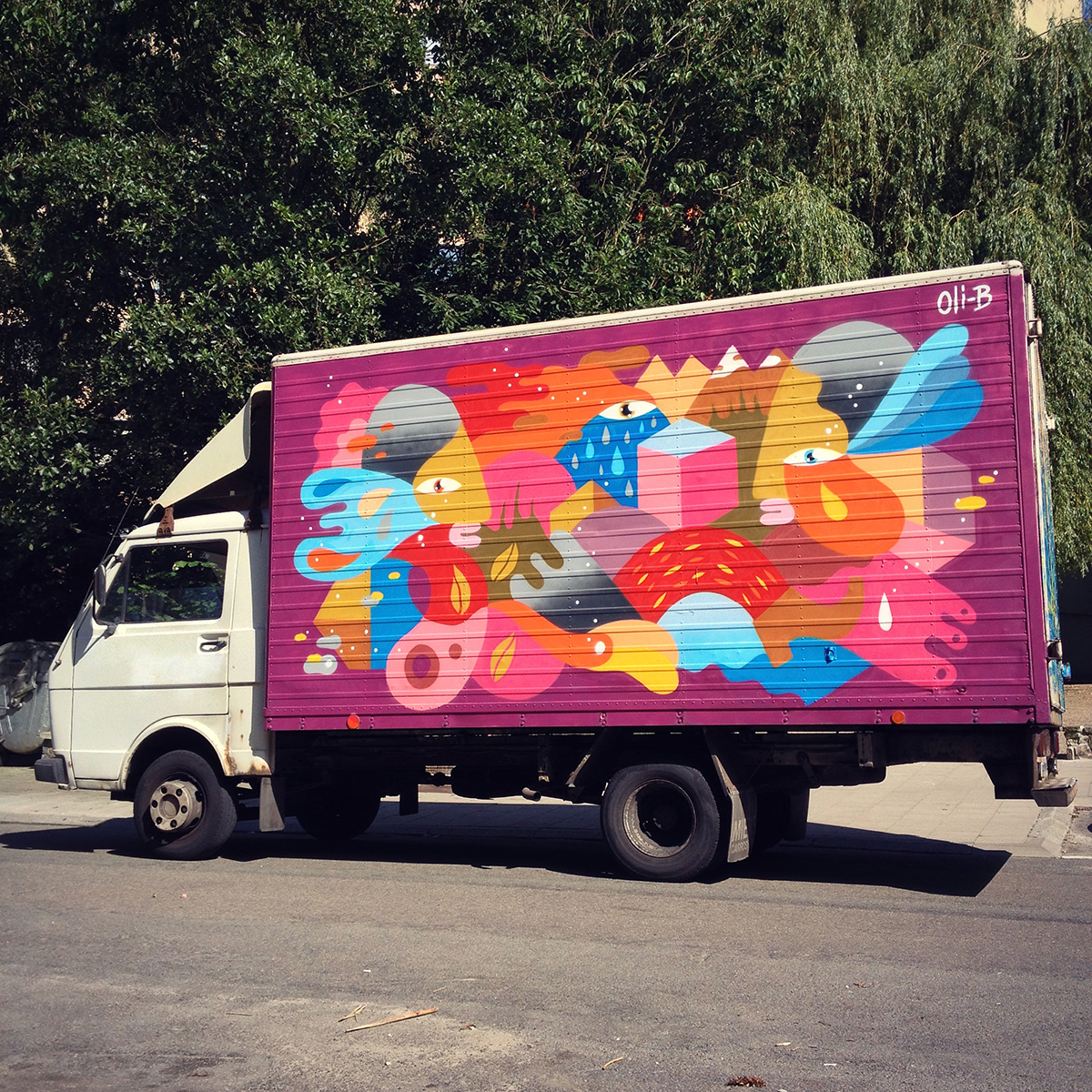 Hand painted trucks • Oli-B